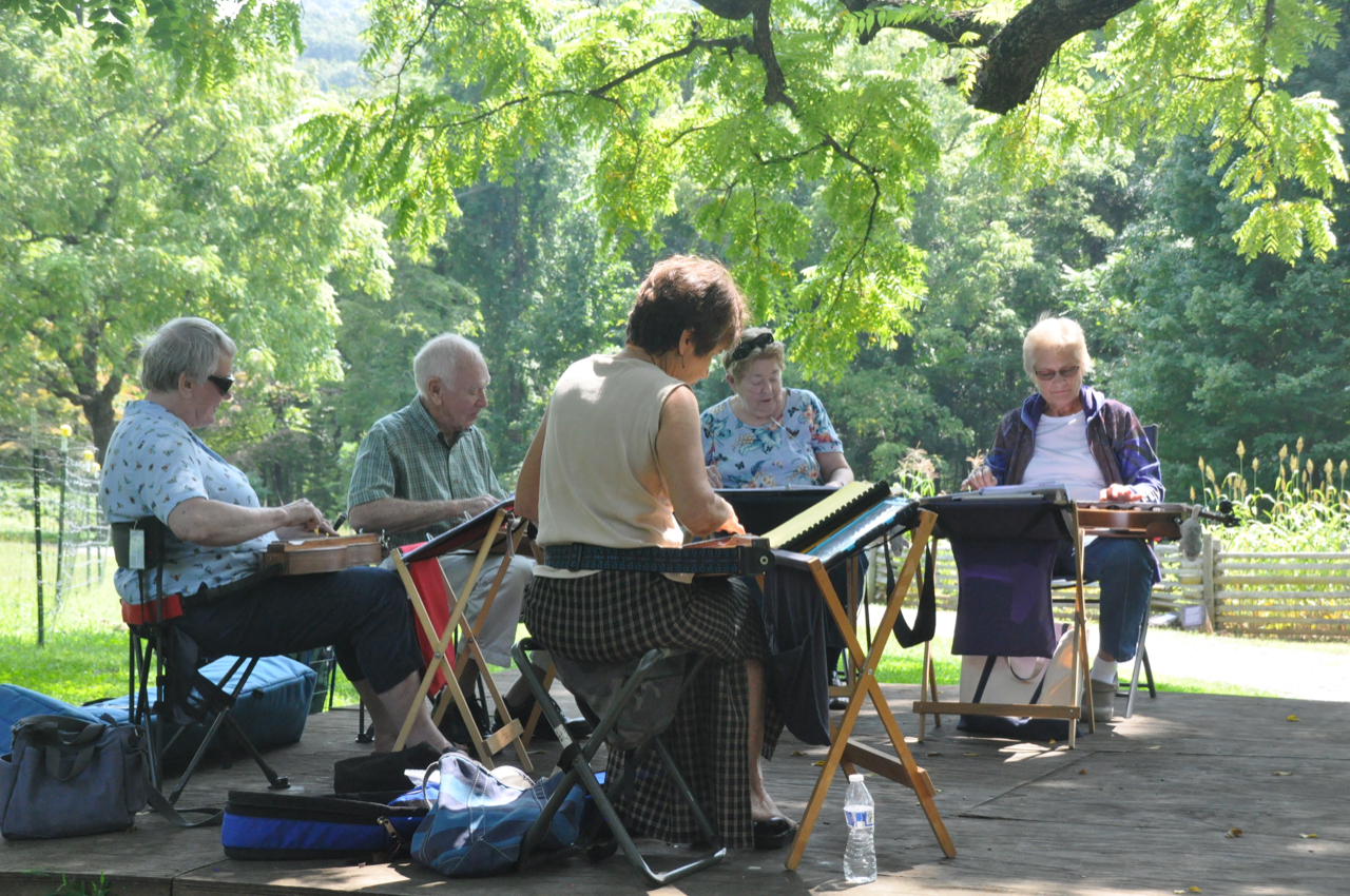 Remembering Tom Scanlan – Blue Ridge Mountain Dulcimer Players Club